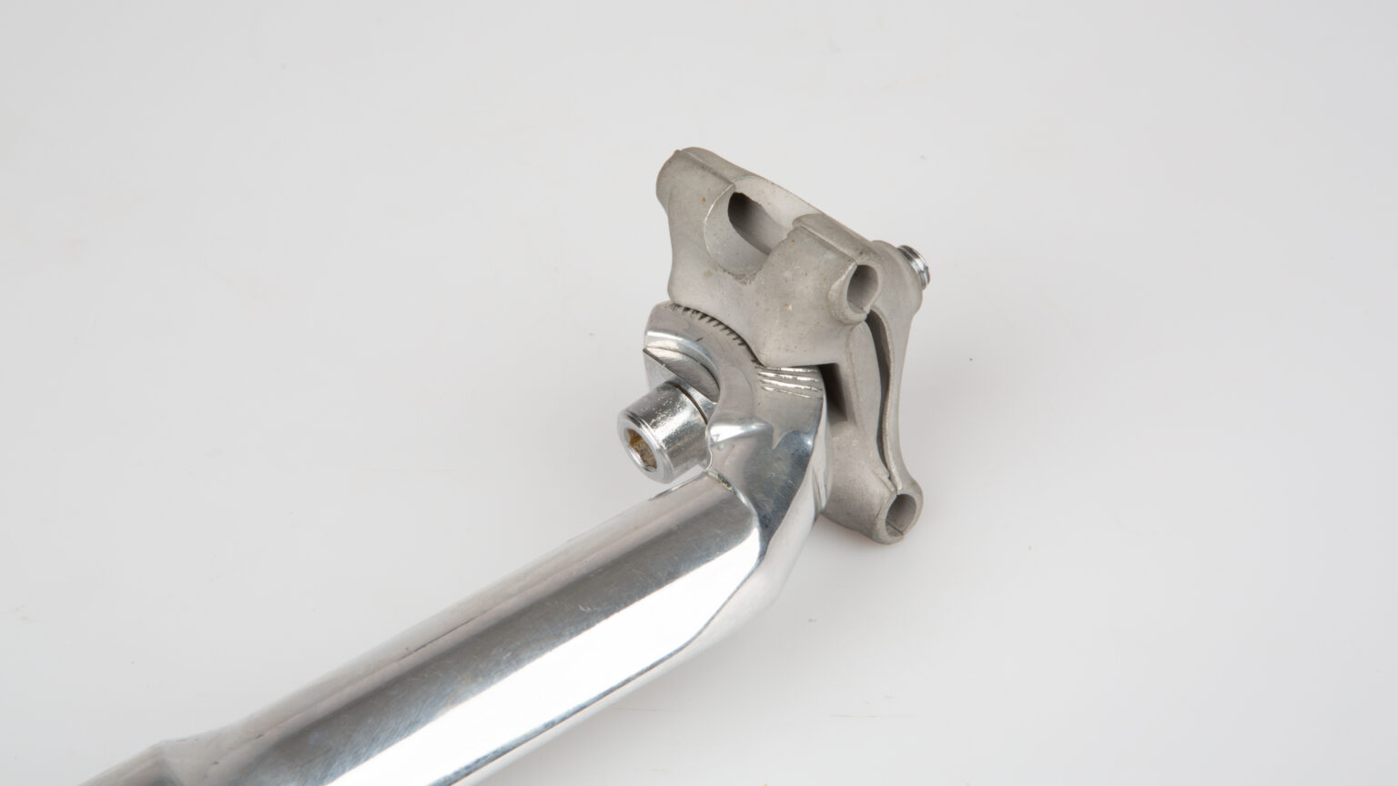 NOS Seatpost “Super Record” | ø27,2mm | 220mm Long | Silver Polished ...